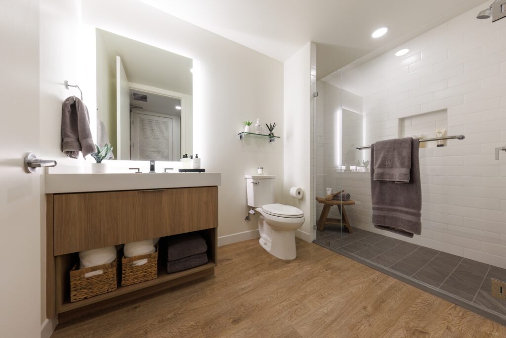 The Landmark Los Angeles - CRL Shower Screens